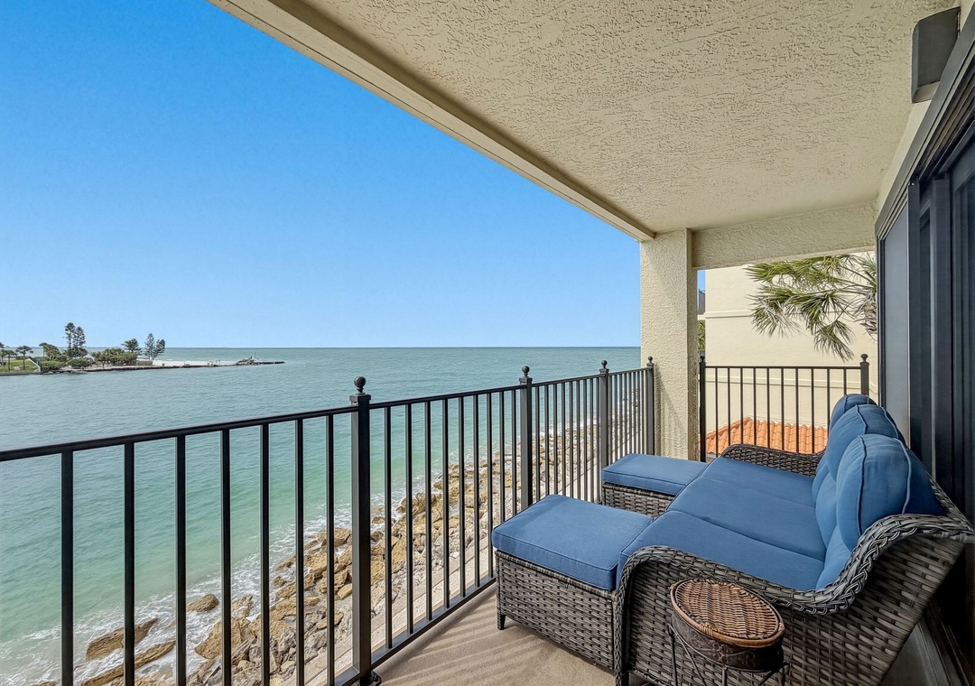 Land's End 5-305 Gulf-Bay Front | Resort Rentals