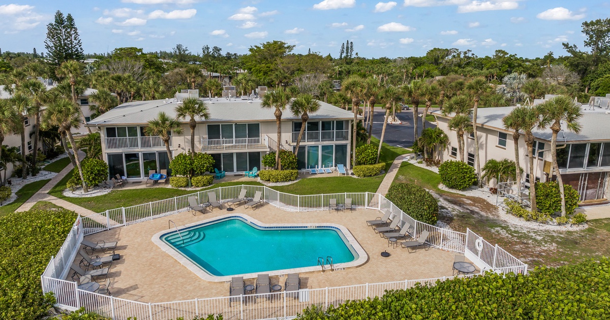 The Perfect Condo - Vacation Rental in Longboat Key,FL | AMI Locals