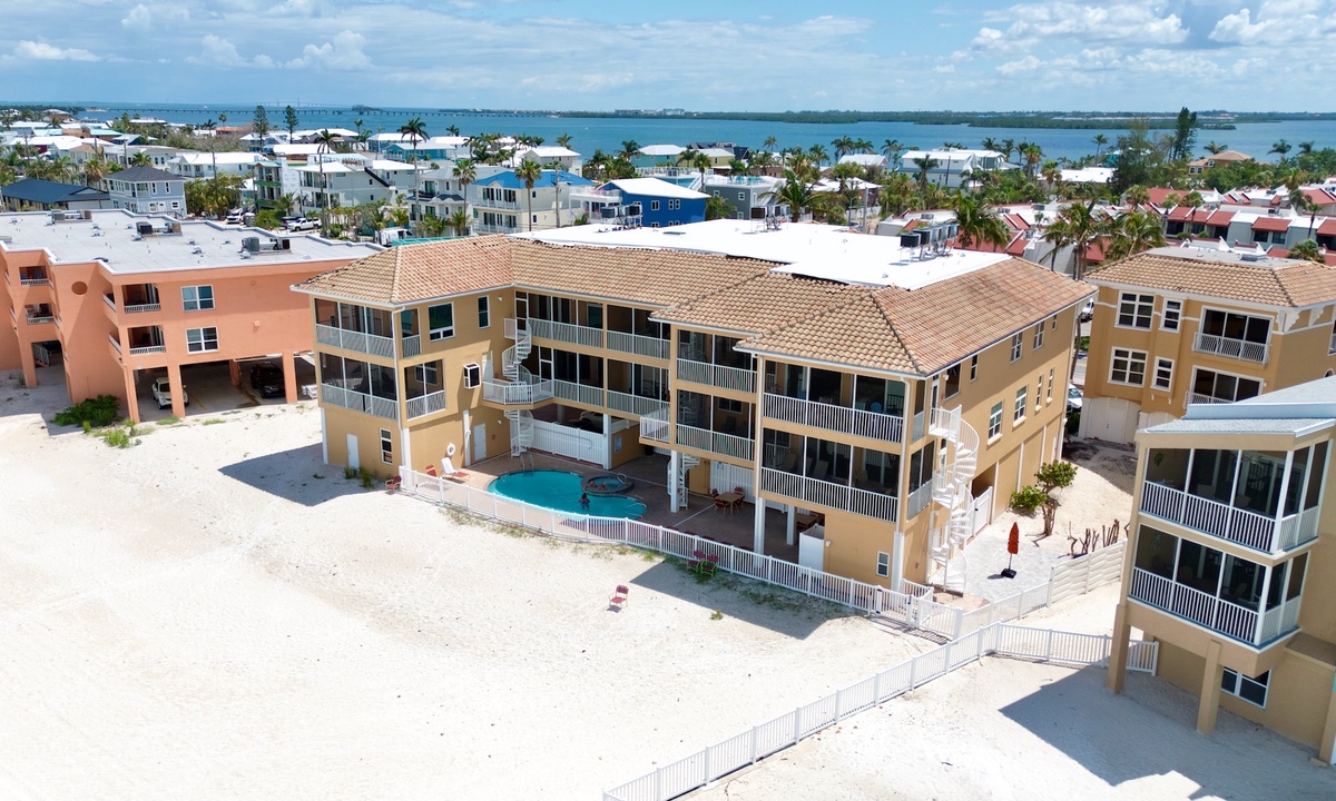 Marbella Villa 6 - Vacation Rental in Bradenton Beach,FL | AMI Locals