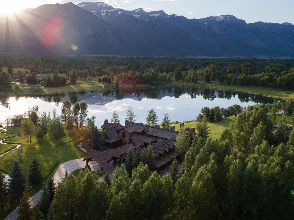 The Wulff Lodges | The Clear Creek Group