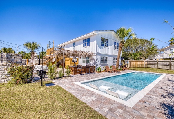 Largo 802 | Florida Gulf Coast Getaways