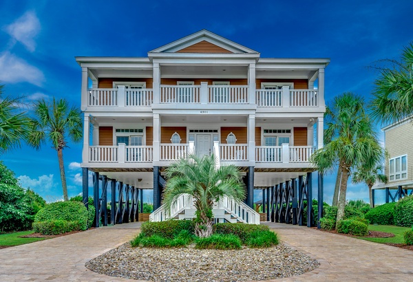The Oasis | Luxury Beach Rentals