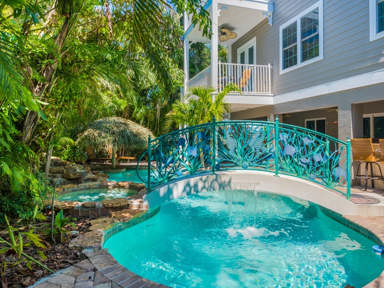 Tropical Oasis (AMIL) | Anna Maria Paradise