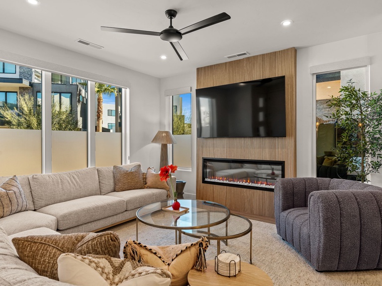 Simply Paradise | Desert Color