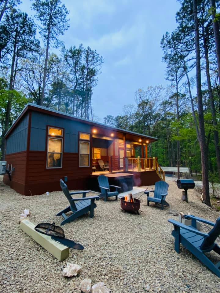 Romantic Splash Cabin