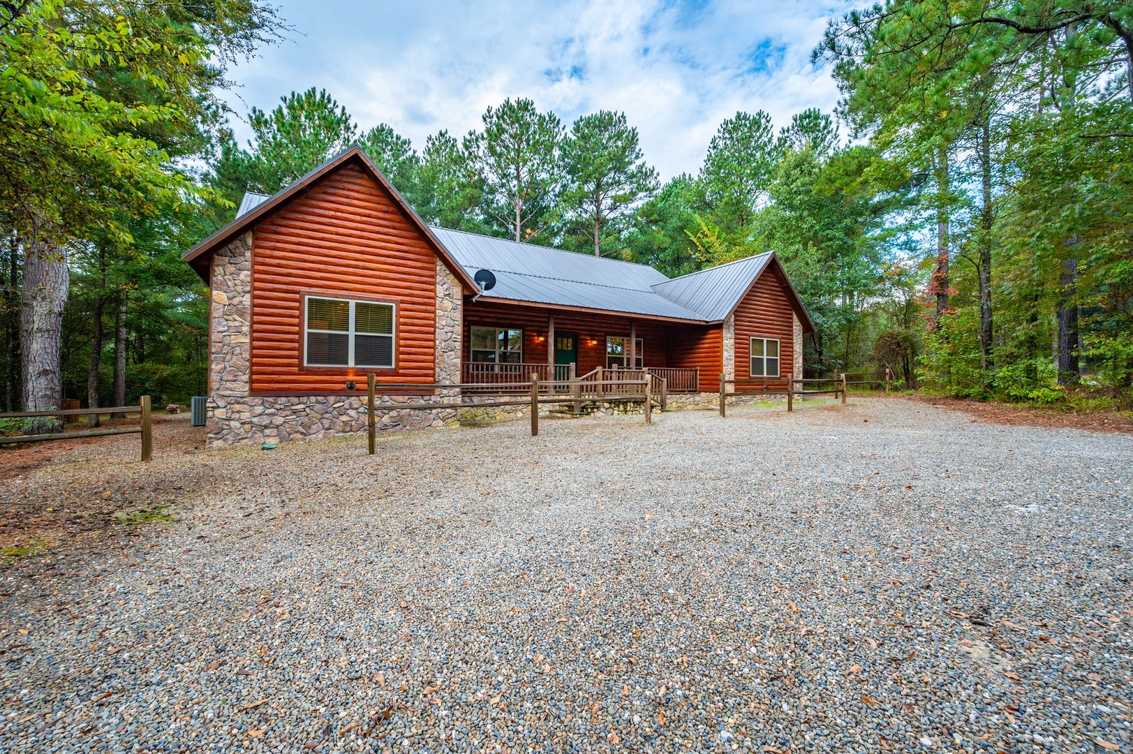 4 Bedroom Cabins in Broken Bow Oklahoma | Broken Bow Cabin Lodging