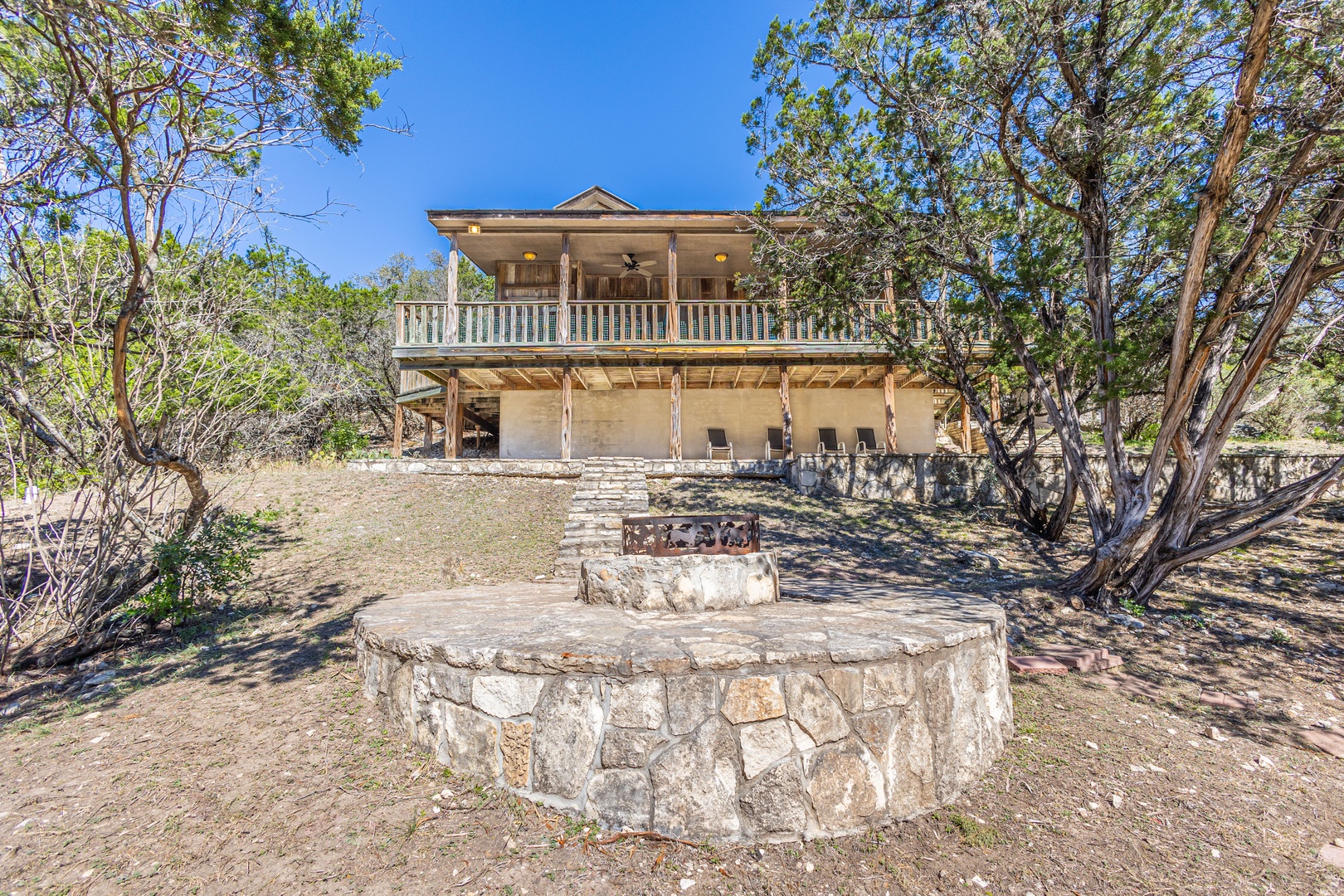 Frio Country Resort | Frio River Cabins - Frio Vacation Homes & Lodging