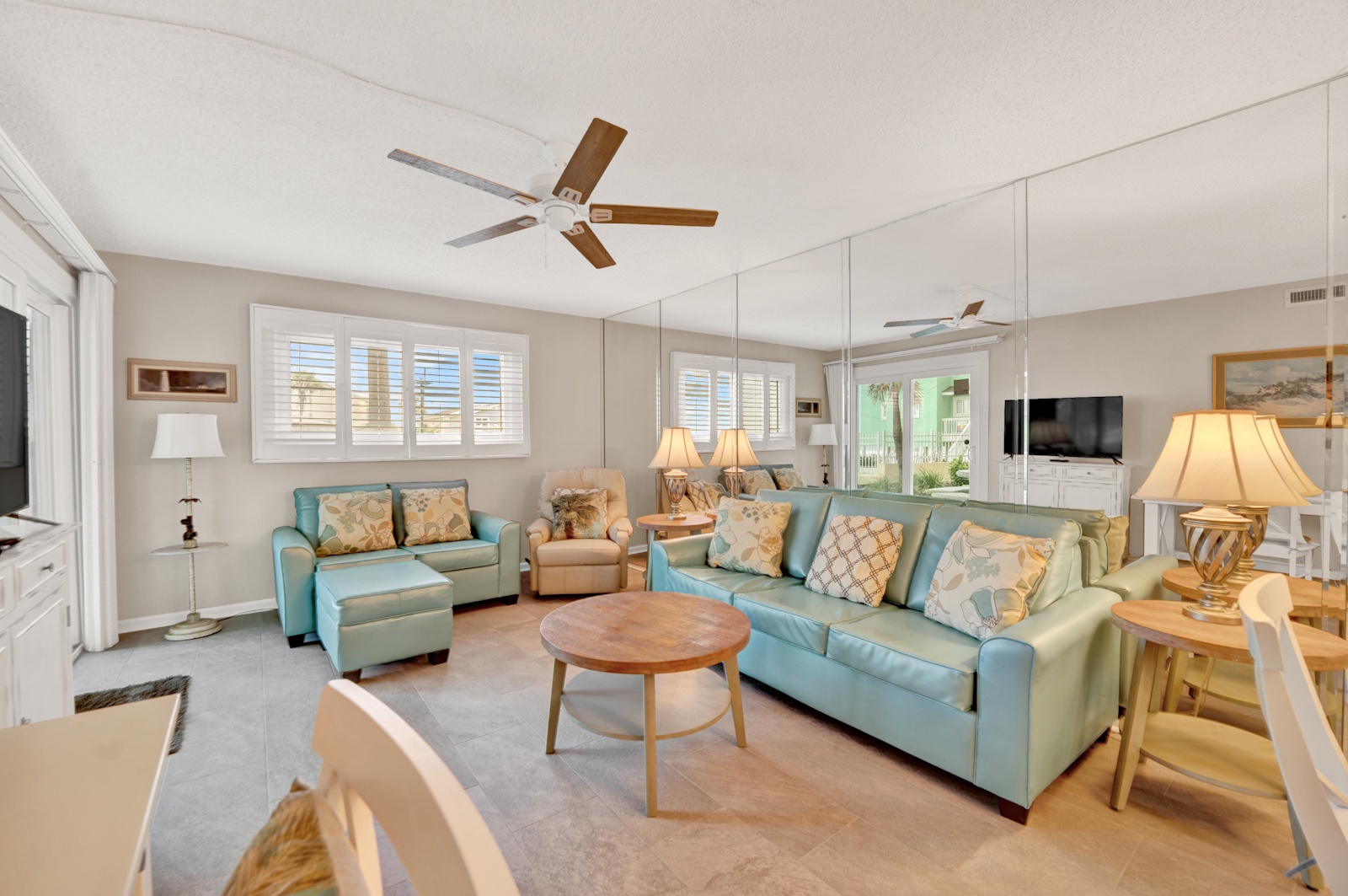 Specials | Regency Towers Vacation Homes