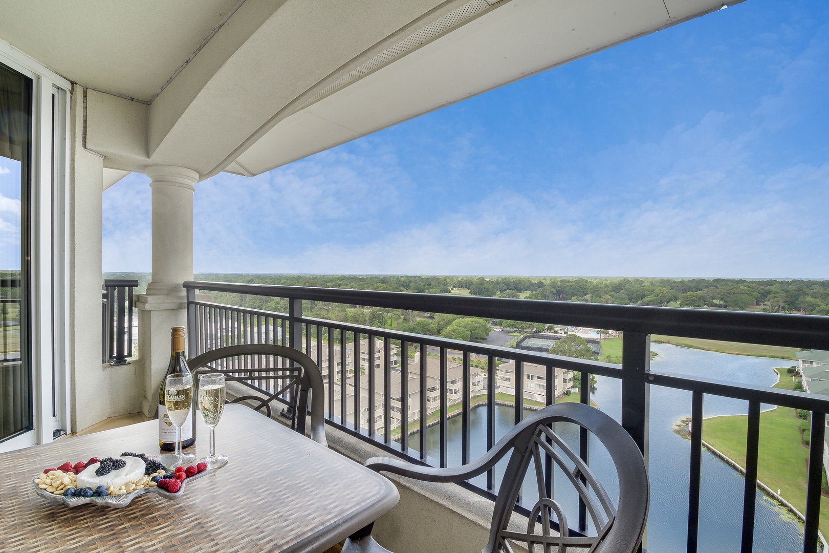 Tilghman Resort 1514 | Lake View Vacation Rental Condo | North Myrtle Beach